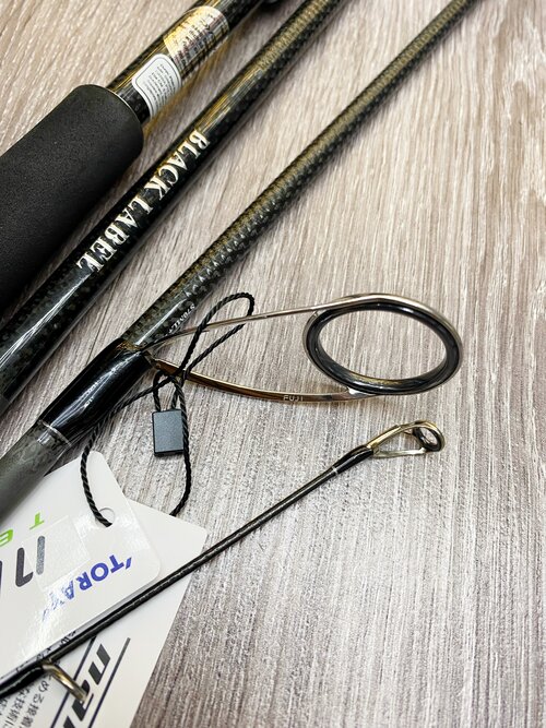 Cần câu Daiwa BlackLabel Travel